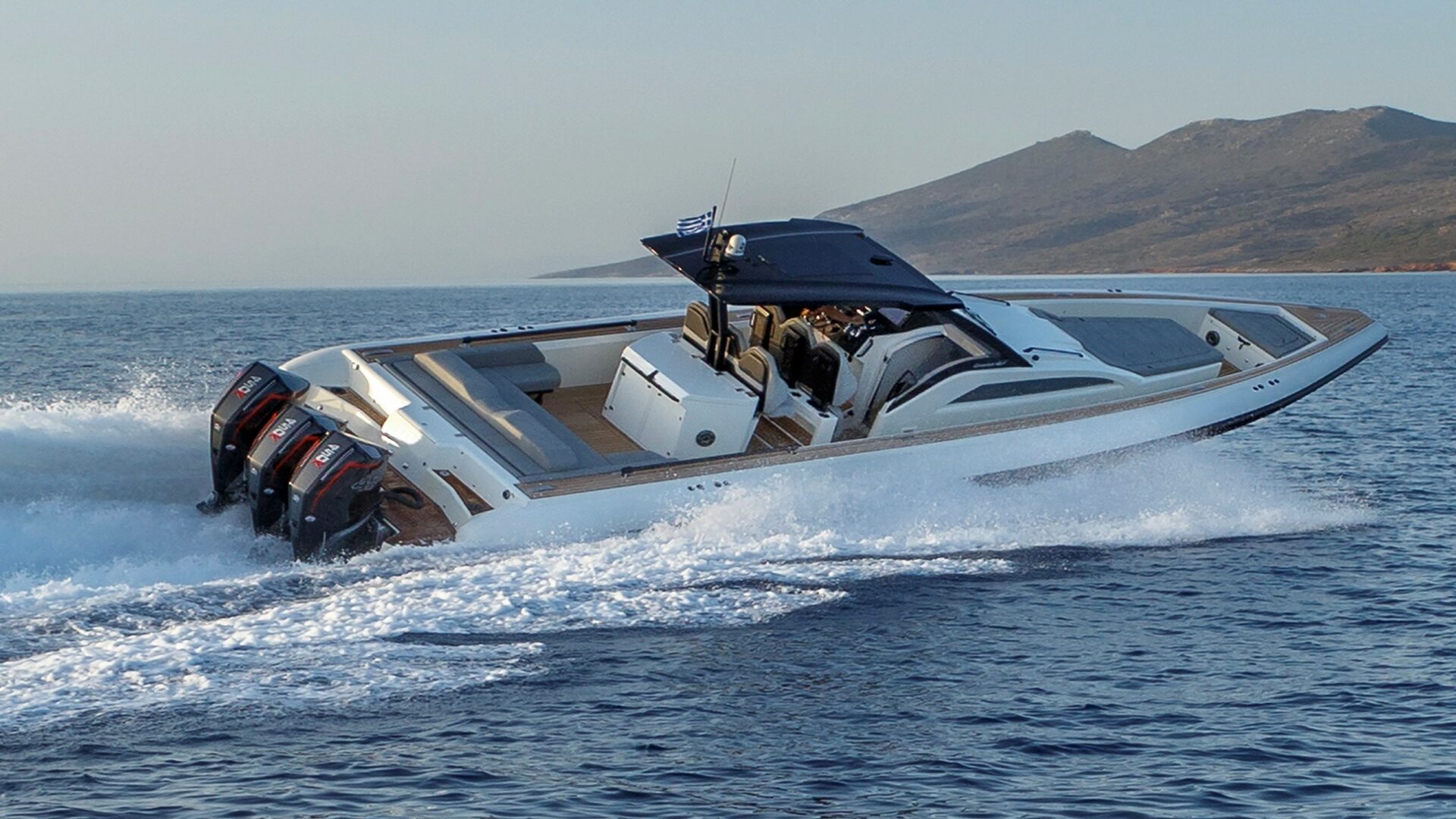 Omega 47 - Technohull