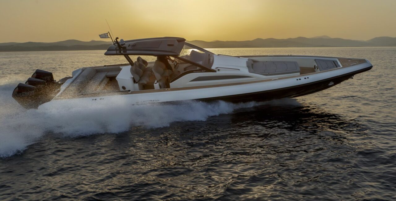 Omega 47 - Technohull