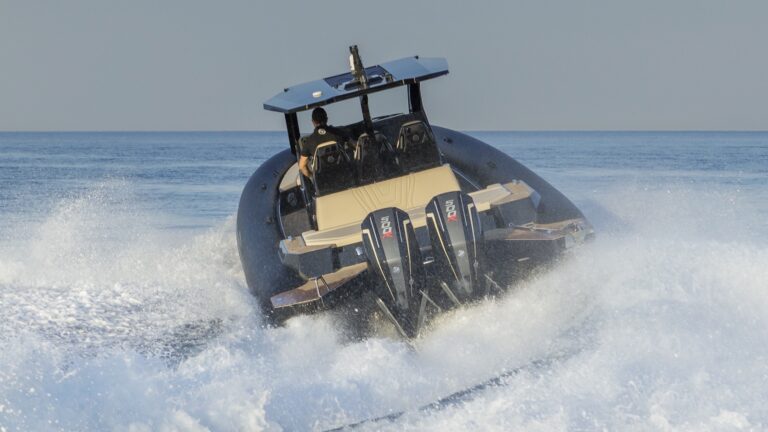 Alpha 40 - Technohull