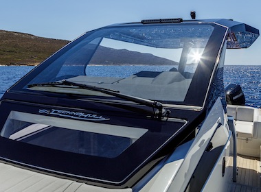 Alpha 40 - Technohull