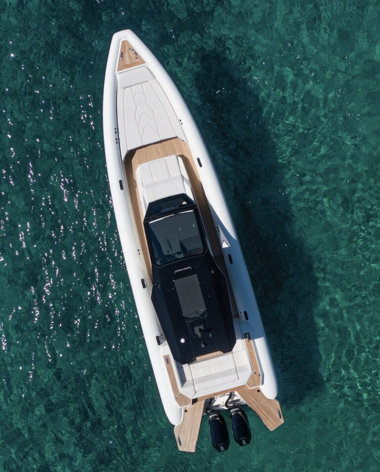 Alpha 40 - Technohull